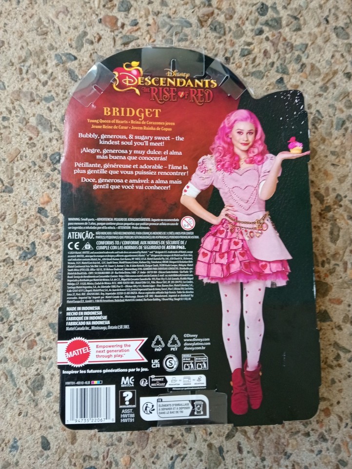 Disney Descendants The Rise Of Red Doll, Bridget Young Queen of Hearts ...
