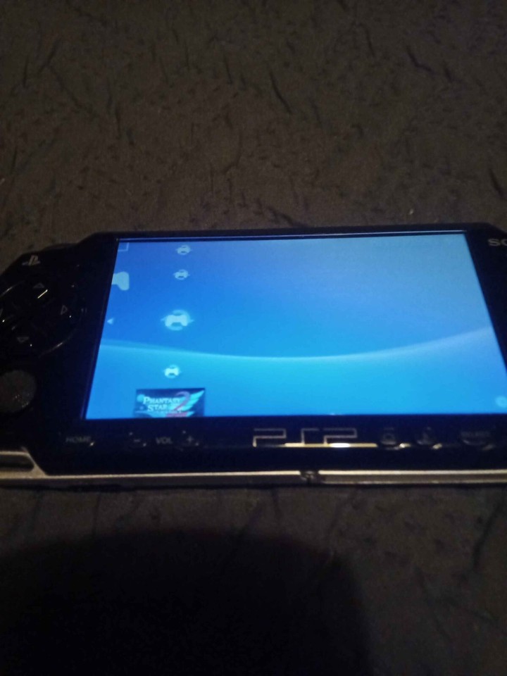 Sony PSP 2000 Launch Edition 64MB Handheld System - Piano Black ...