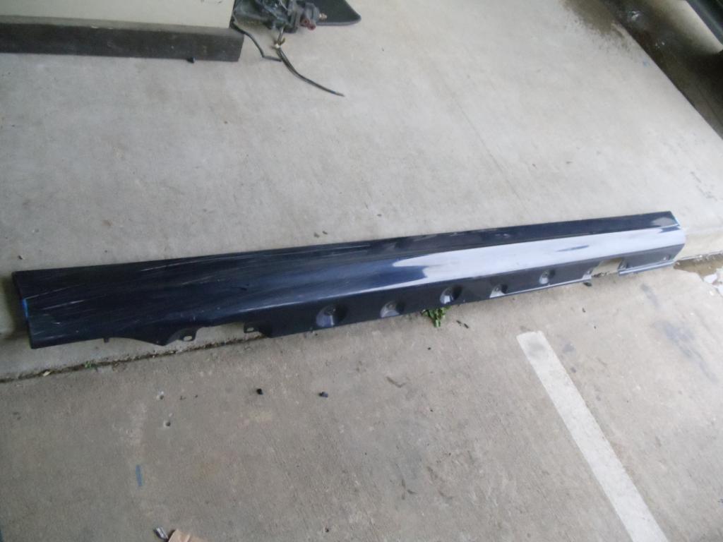 BMW 3 SERIES E46/4 Rocker Panel OEM MOULDING LIP ASSY RH 99-05 4DR ...