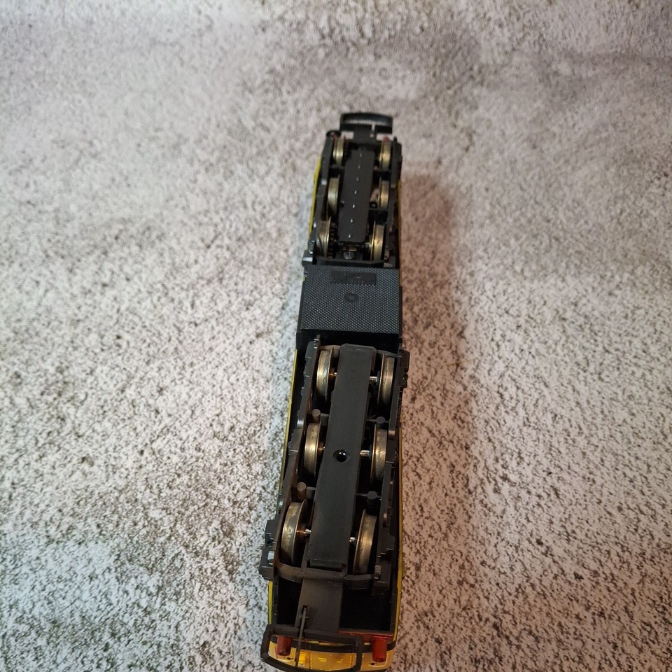 LIMA 'OO' GAUGE FRAGONSET RAILWAYS CLASS 31 31452 DIESEL LOCO [01 ...
