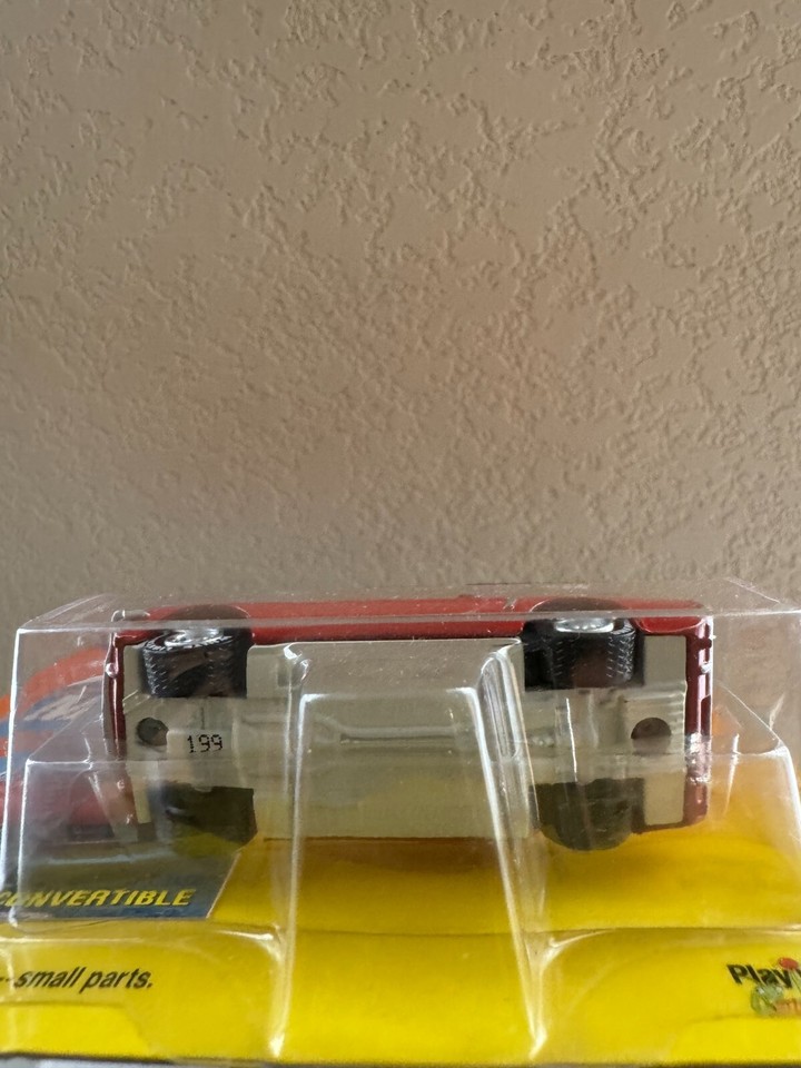 Johnny Lightning Mustang Illustrated 1964 1/2 Mustang Conv White ...