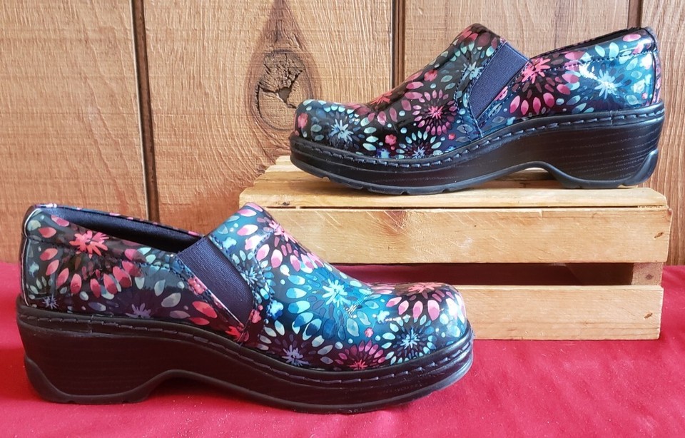 Klogs Slip Resistant Leather Nurse Clogs Naples Blue Dahlia 0400 Women ...