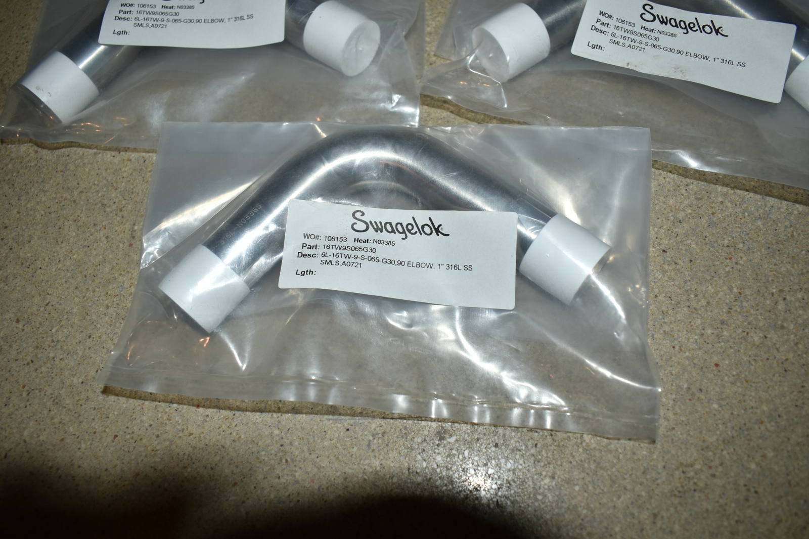 ^^ SWAGELOK 6L-16TW-9-S-065-G30 90 ELBOW 1" 316L - LOT OF 3 NEW (PH22 ...