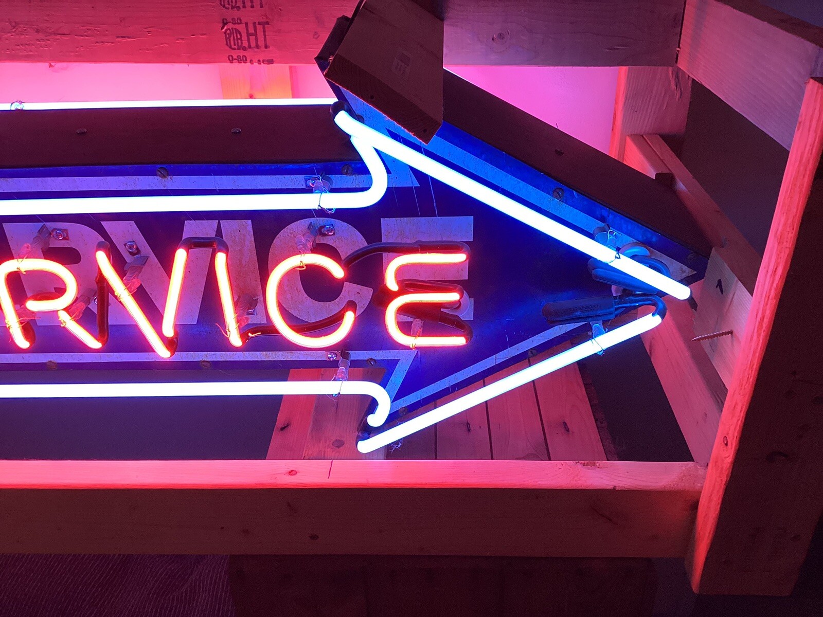 NEON double Sided FORD SERVICE Arrow 5’ vintage LooK man Cave SHOP CooL ...