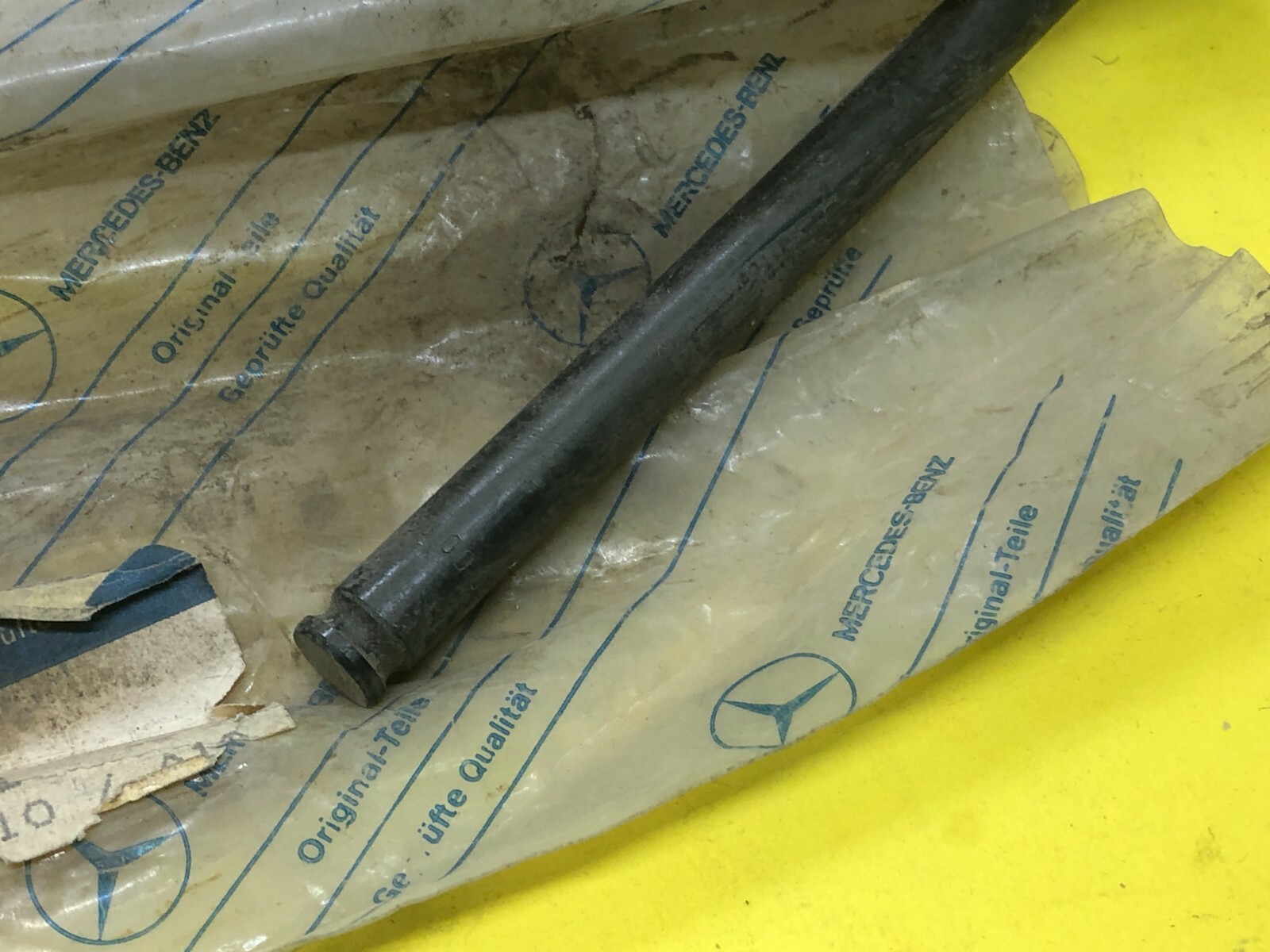 Mercedes W123 M123 Engine Intake Inlet Valve 1230530001 Genuine NOS | eBay