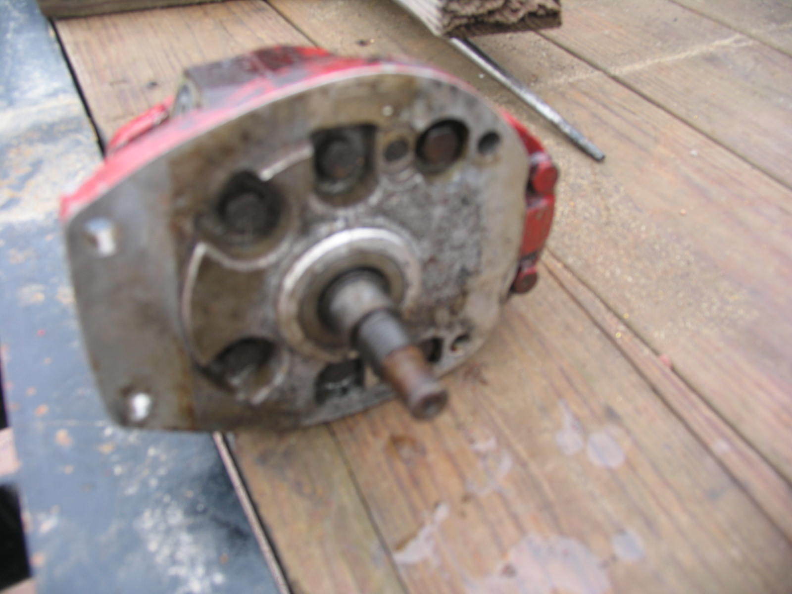 International IH Farmall Tractor Hydraulic Pump M Super M WD9 WD6 SMT ...