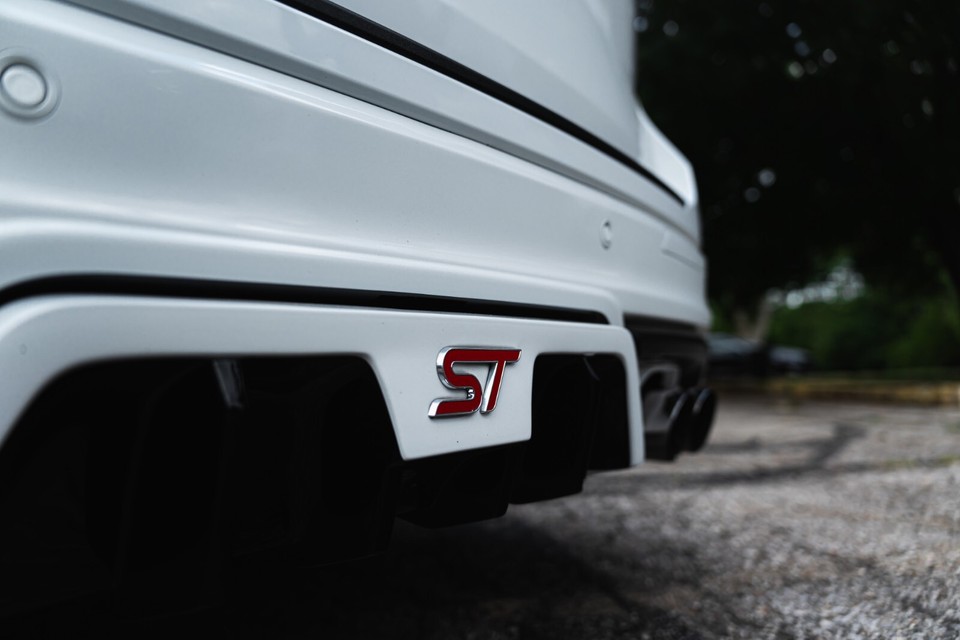 2020 Ford Explorer ST Trailer Hitch Cover / Diffuser | Custom