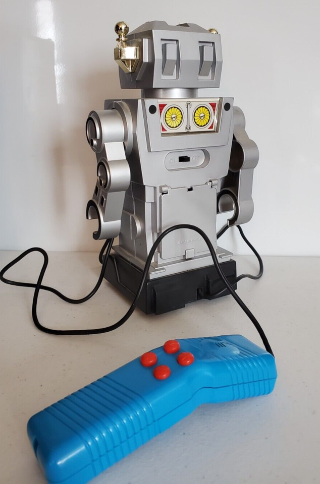 Classic ROBBY THE TALKING ROBOT - Battery Operated Remote Control ...