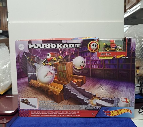 NEW 2020 Hot Wheels Mario Kart Track Set: BOO’s SPOOKY SPRING (w/ Shy ...
