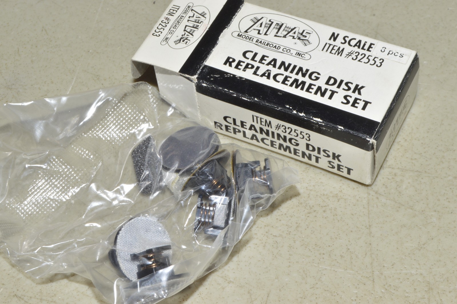 N scale PARTS Atlas 32553 track cleaning disc pad replacement set | eBay