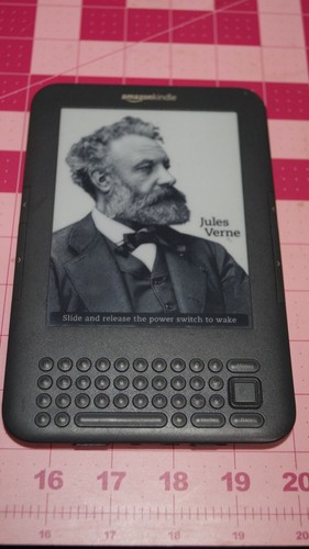 Amazon Kindle Keyboard 3rd Generation D00901 Wi-Fi 6" Display 4GB ...