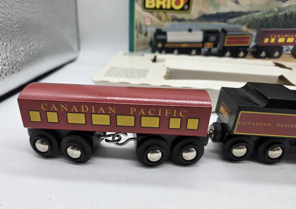 BRIO TRAINS OF THE WORLD SERIES - 33431 Wooden Train - Canadian Pacific ...