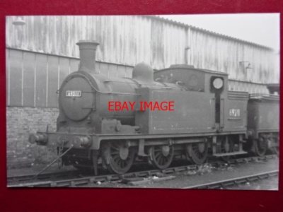 PHOTO LNER EX NBR CLASS N15 LOCO NO 69211 AT ST MARGARETS | eBay