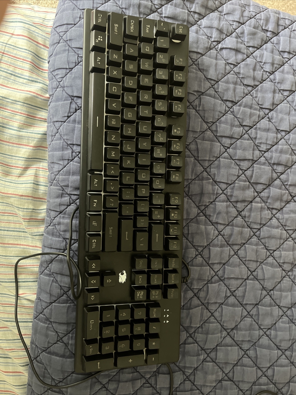 iBUYPOWER MEK 3LT RGB Mechanical Gaming Keyboard, Clicky Light Up ...