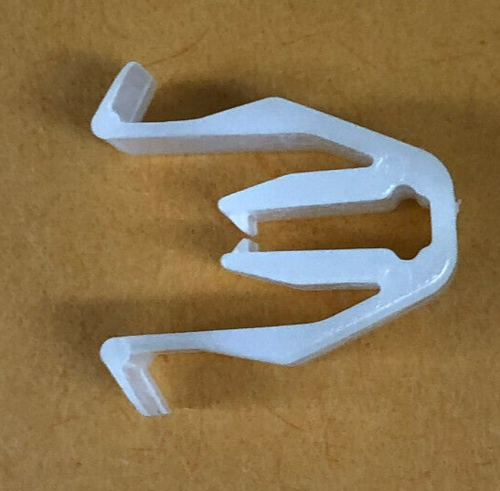 Suzuki OEM NOS Genuine Original Motorcycle P/N 09409-08326 Plastic Clip ...