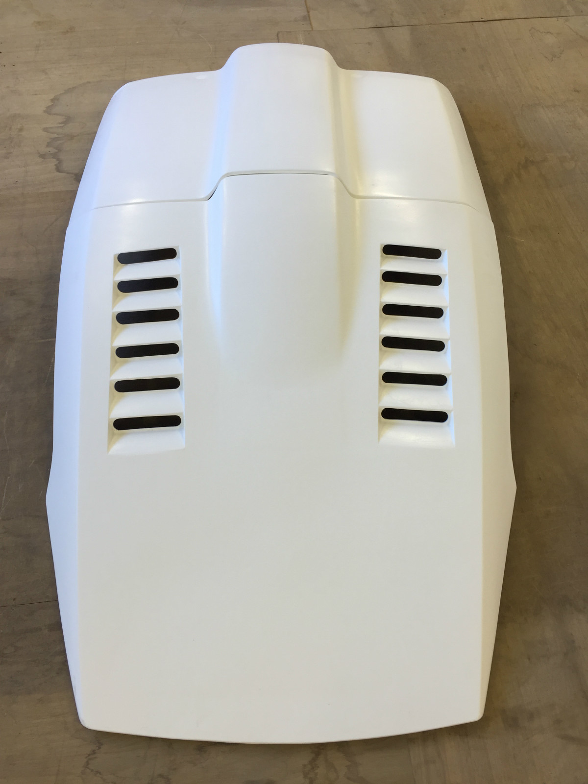 Vauxhall VX220 & Opel Speedster fibreglass vented engine cover / rear ...