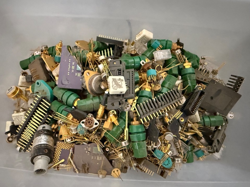 5+ lbs Vintage Gold Plated Transistors & Electronic/Computer Scrap Gold ...