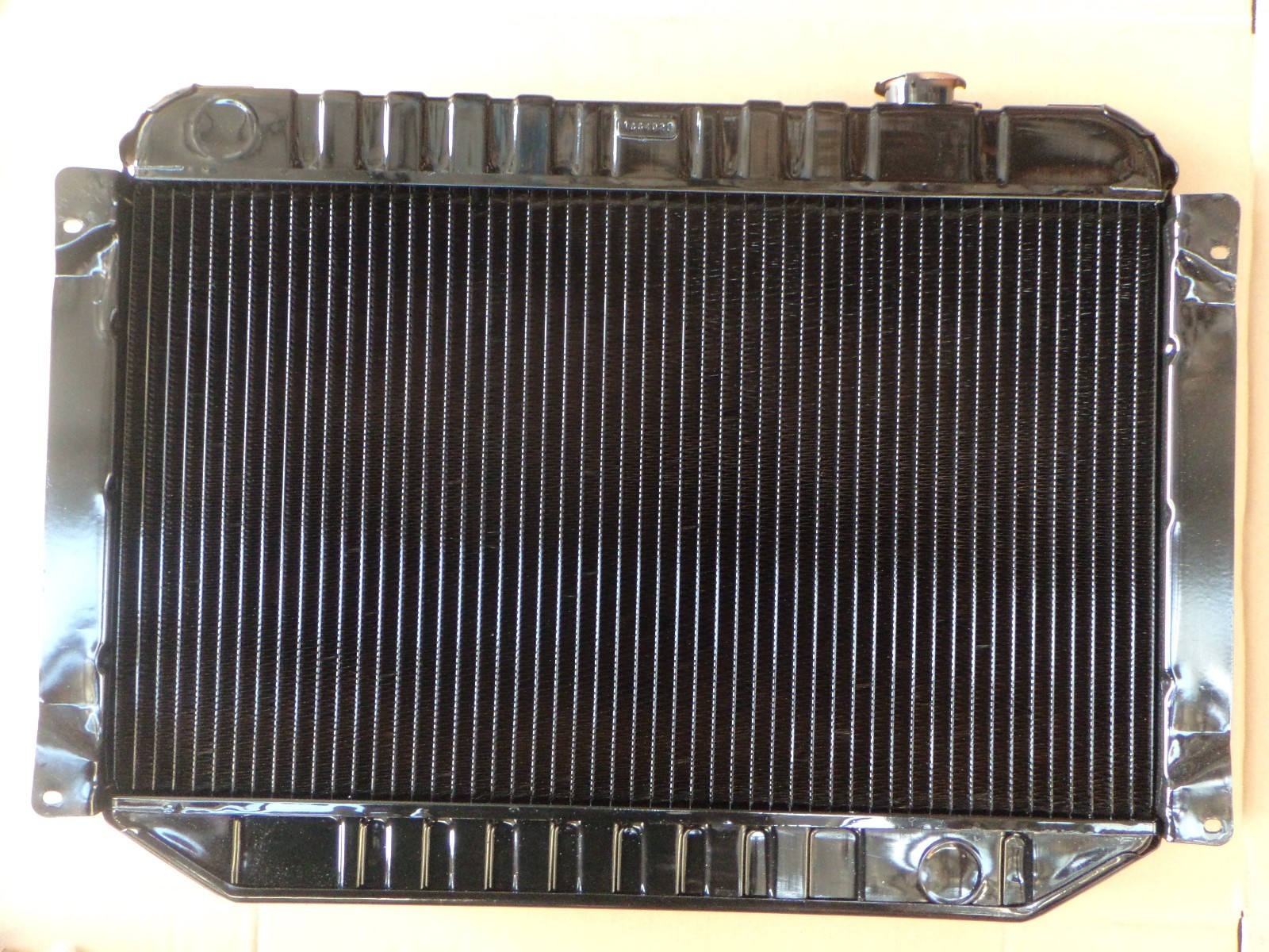 Radiator For Holden HQ HJ HZ HX LH LX V8 Torana Kingswood H/duty 3 Row ...