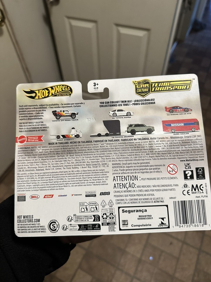 2024 Hot Wheels Premium Team Transport ‘18 Toyota 4Runner and ‘89 ...