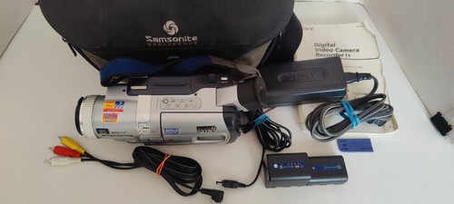 Sony Handycam DCR-TRV730 Digital8 Camcorder with battery and all cables ...