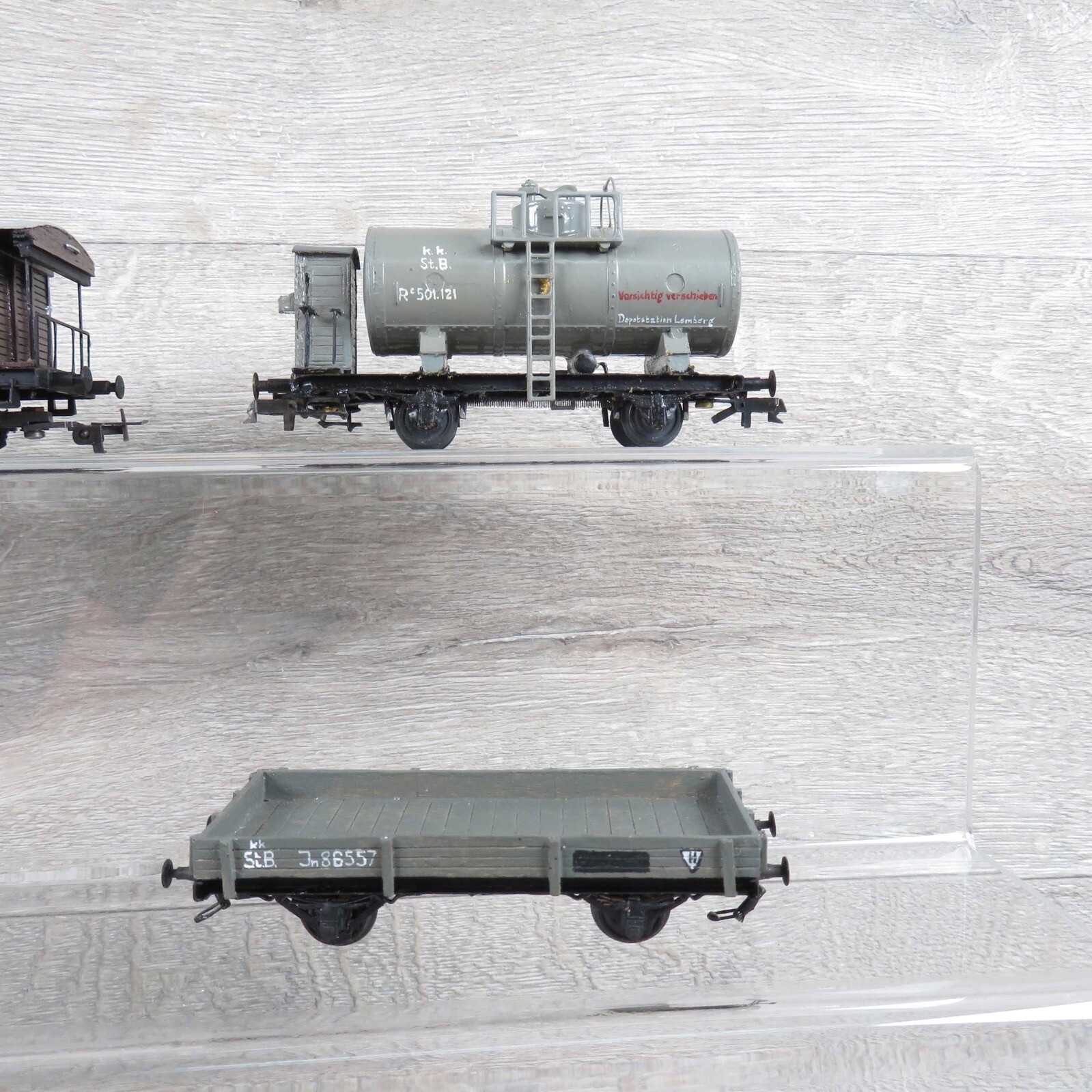 VERSCH. MARKEN Teilw. Eigenbau - H0 - KKSTB KFNB - 4x Güterwagen - # ...