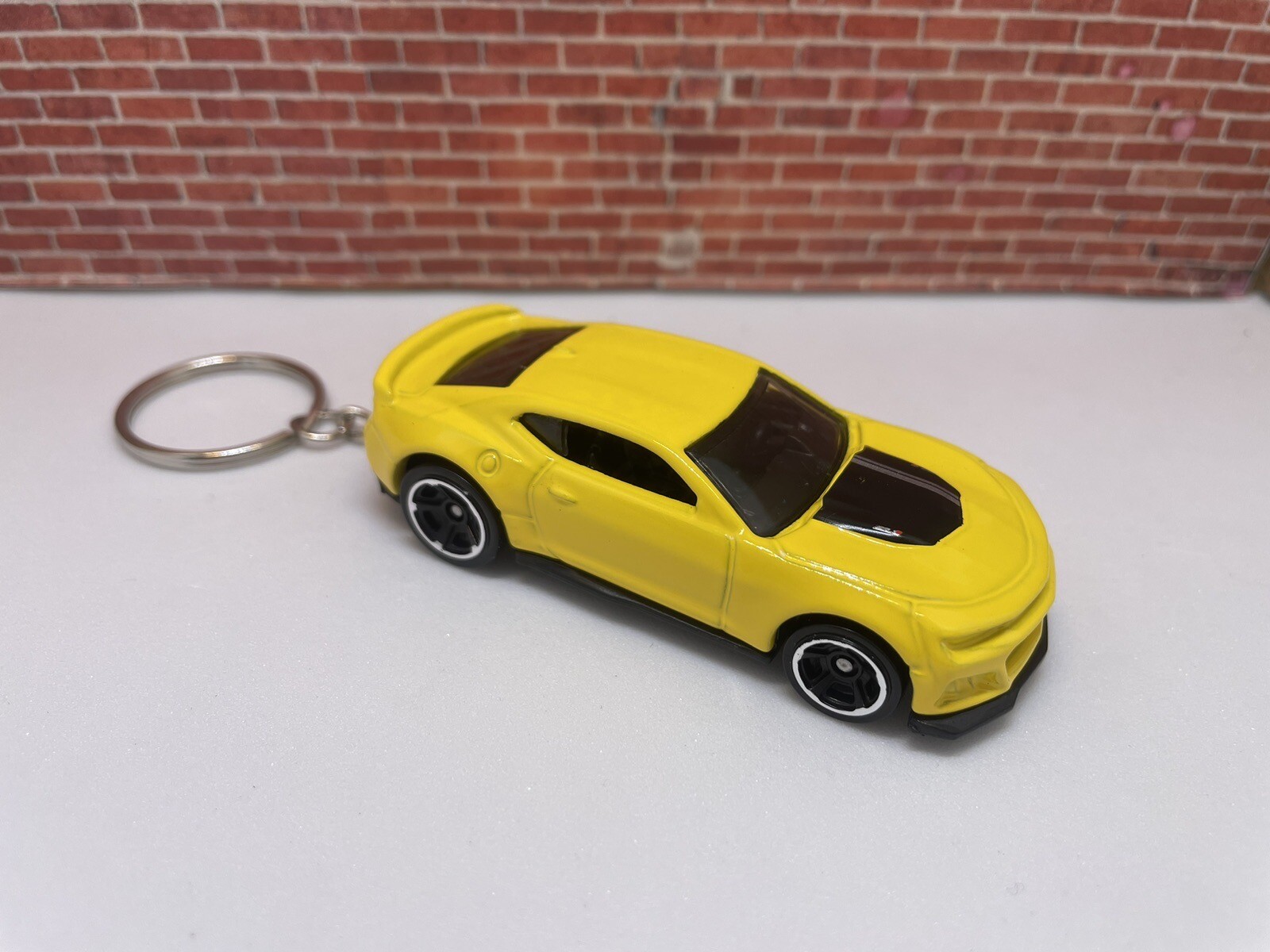 KEYCHAIN for CHEVY CHEVROLET CAMARO ZL1 YELLOW AUTO CAR KEYS FOB RING ...