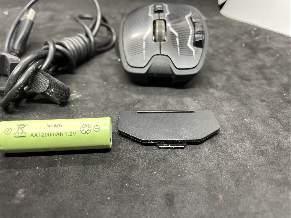 Logitech G700s Rechargeable Gaming Mouse W/ Dongle, Battery * Check ...