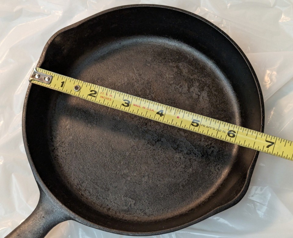 Favorite Cook Ware Chicago Hardware Foundry - Antique Cast Iron Skillet ...