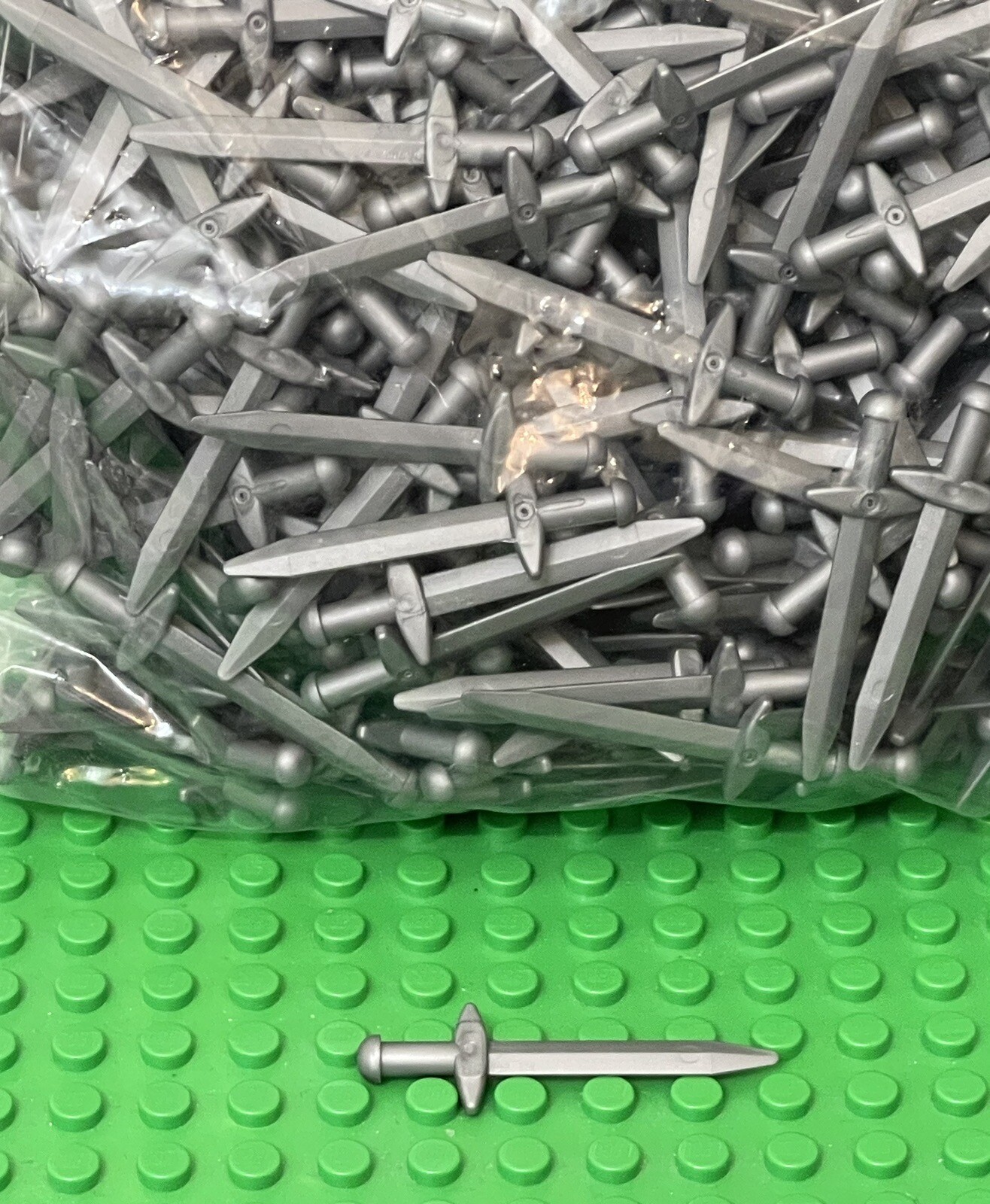 Lego 100 Bulk Flat Silver Greatsword / Castle/Vikings Mini Figures ...