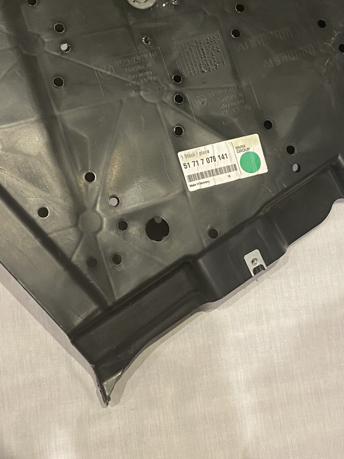 BMW E90 E91 Panel For Activated Carbon Filter 51717070141 ORIGINAL ...