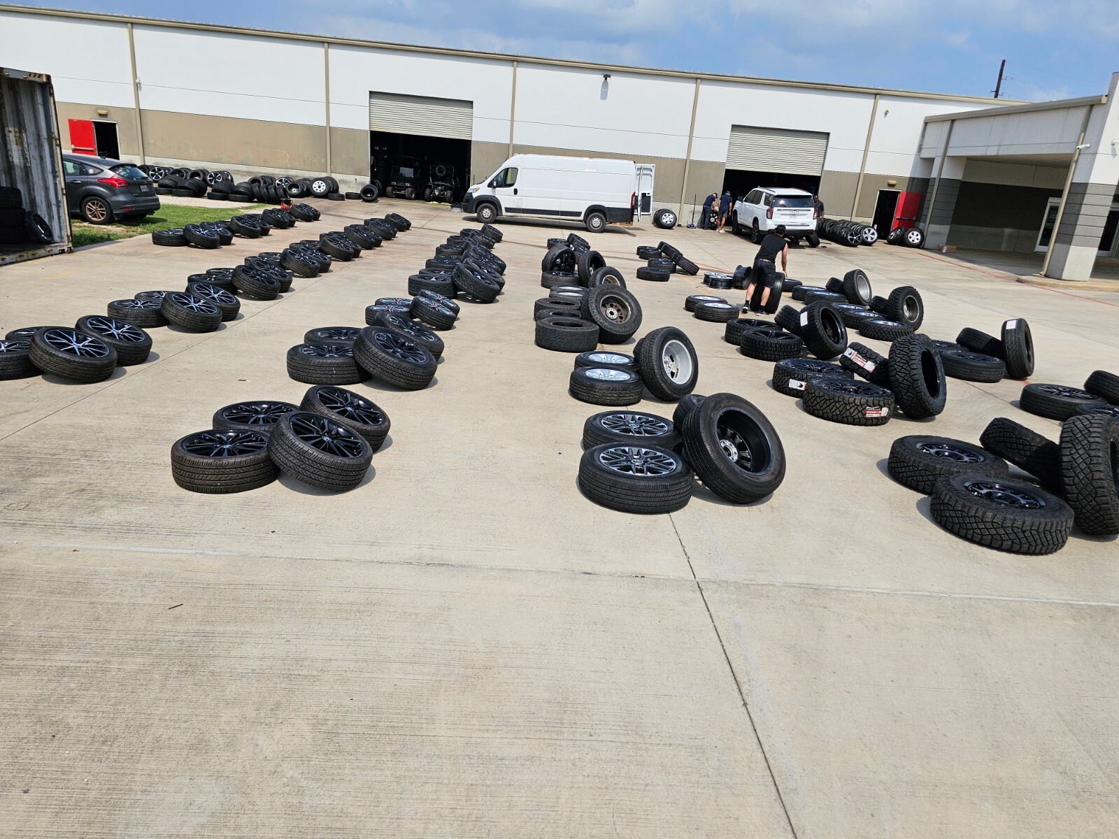 18" Jeep Wrangler Sahara Rubicon OEM wheels rims 9221 9255 tires A/T ...