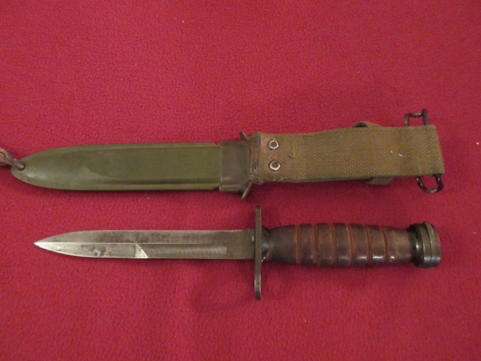 WW2 US-M4 Imperial Bayonet/Knife with B.M.co M8 Scabbard - Collector ...