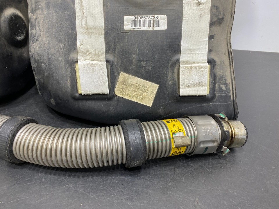 2006 CORVETTE C6 OEM GAS FUEL TANK COMBO WITH CROSS OVER TUBE SET USED ...