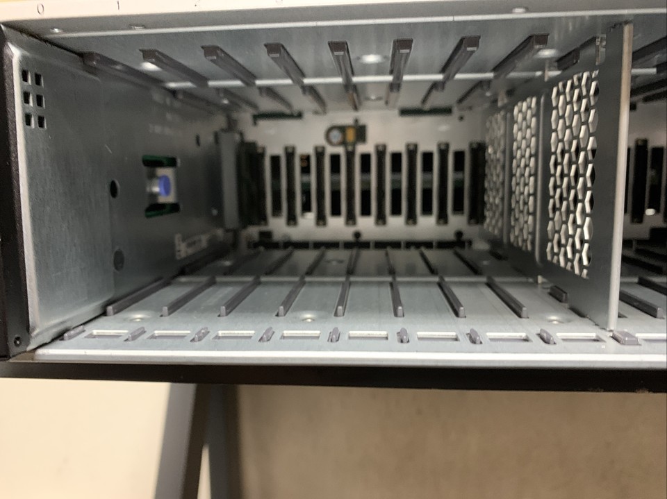 NetApp NAJ-1001 SAS Disk Array 24 Bay Shelf | eBay