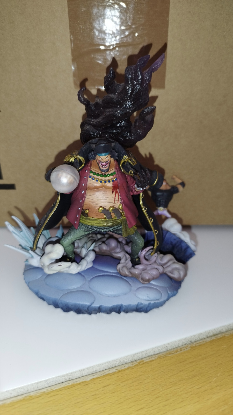 Figurine Gashapon One Piece LogBox figure Marshall D Teach Blackbeard ...