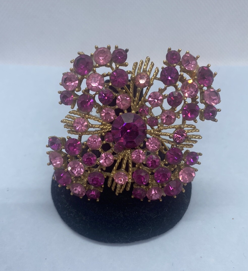 Vintage Signed Lisner Pink & Fuchsia Rhinestone Brooch - Gem