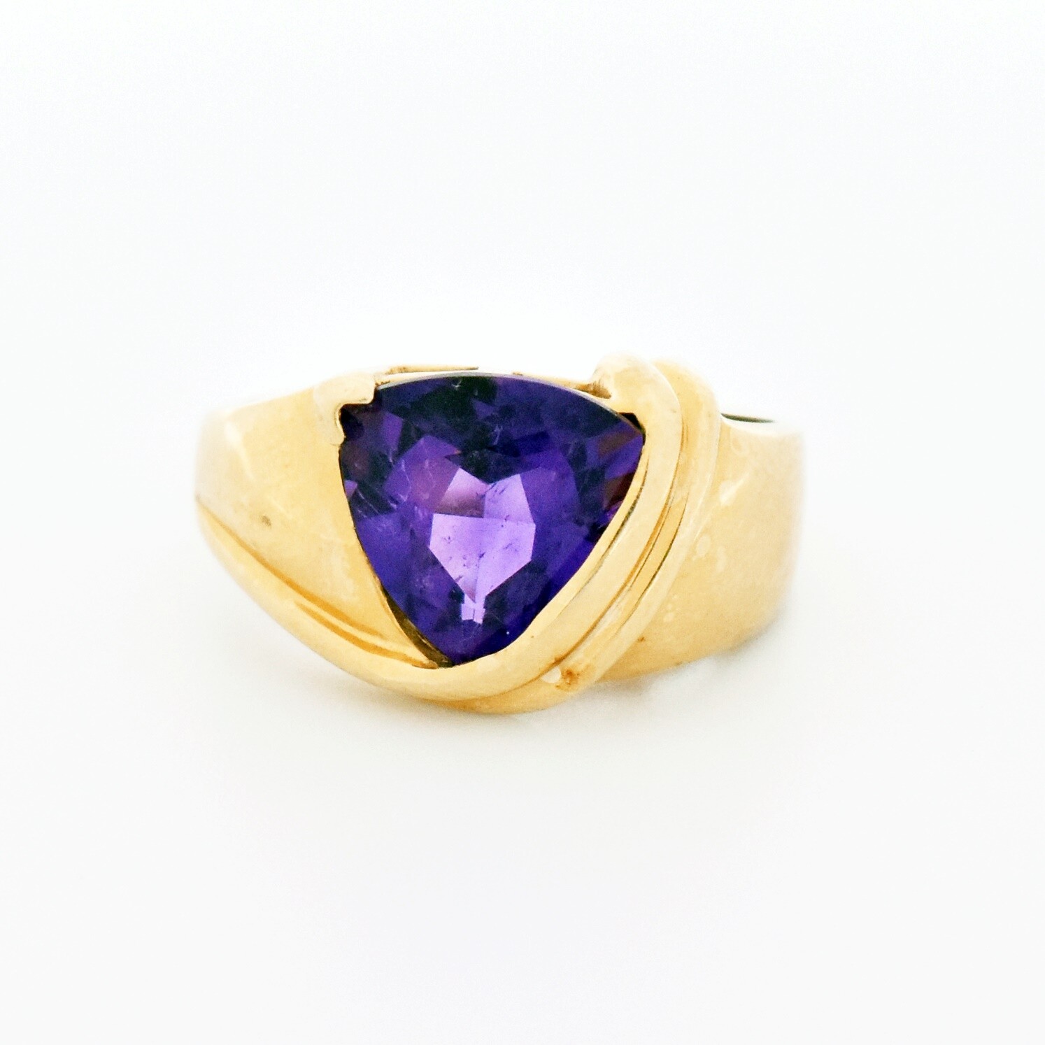 10k Yellow Gold Estate Triangle Shape Amethyst Ring S… - Gem