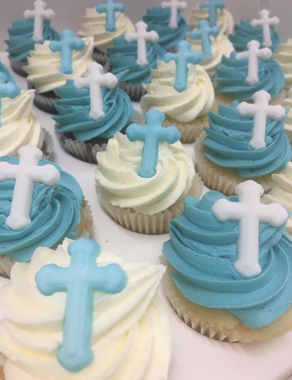12 Edible Sugar Cross Communion Confirmation Cupcake Baptism Toppers ...