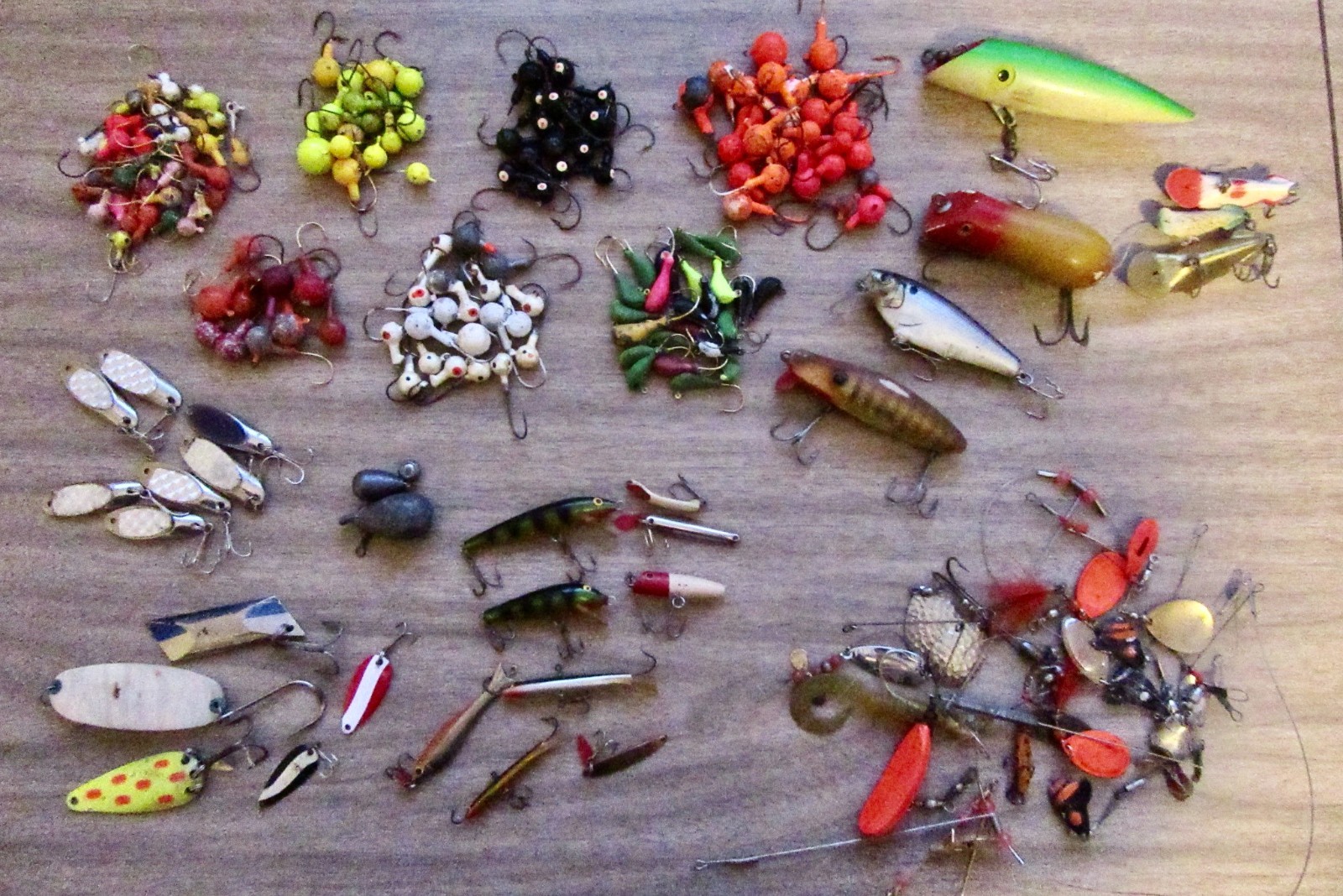 170+ Fishing Items: Lures, Jigs, Spinners, Misc (many colors and sizes ...