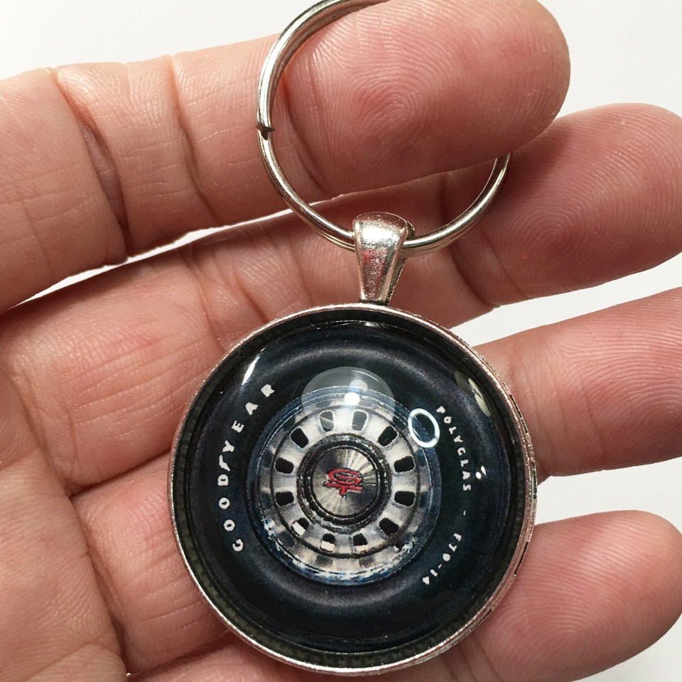 Vintage 60's Ford GT Mustang Wheel Goodyear Polyglas Tire Reproduction ...