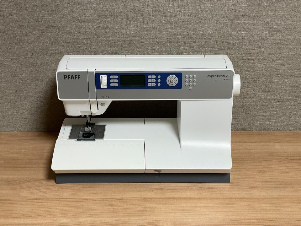 Pfaff Expression 2.0 Computerized Sewing Machine with Foot Controller ...