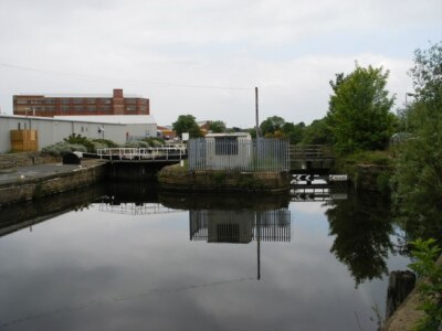Photo 6x4 Locks by Calder Island Wakefield/SE3320 This lock is by Denby ...