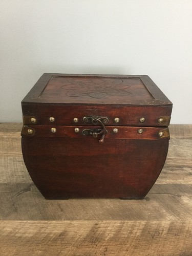 Rich Brown Wood Storage Box Chest Flower Design W/ Handles & Latch ...