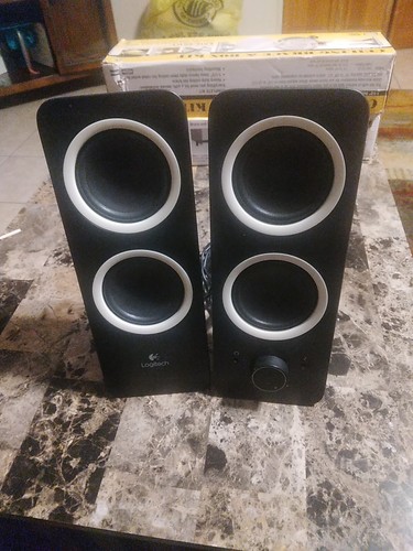 Logitech Z200 10W Multimedia Speakers, Pair - Black | eBay
