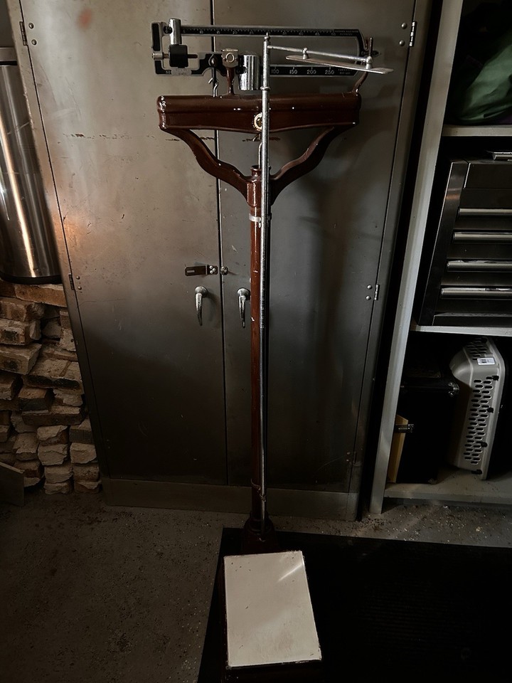 Continental Vintage Upright Scale for Doctors Original Height ...