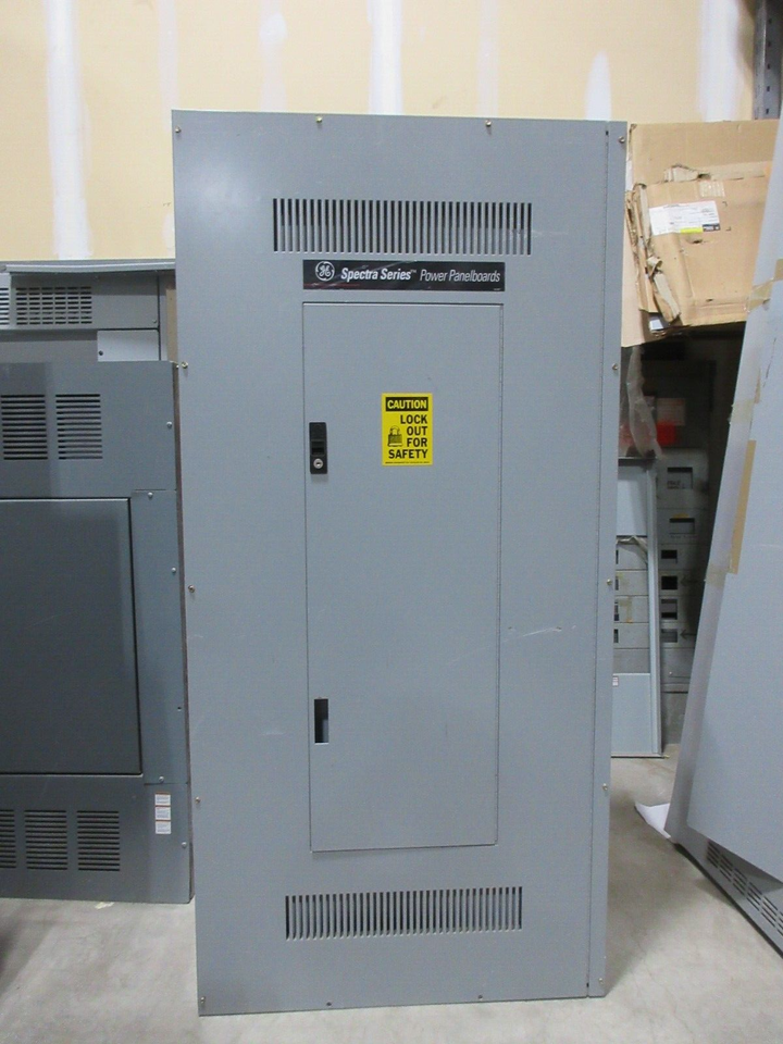 GE SPECTRA APNB Panelboard 600 Amp Main Lug 480 Volt 3PH3W CU BUS -E811 ...