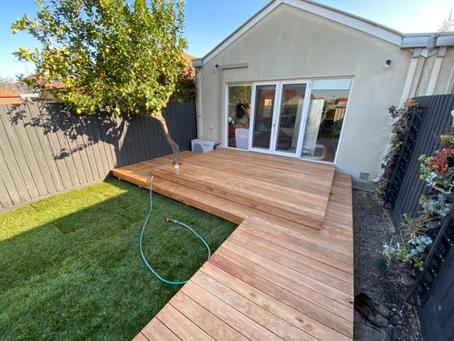 SPOTTED GUM UTILITY GRADE DECKING 134 X 22 | eBay