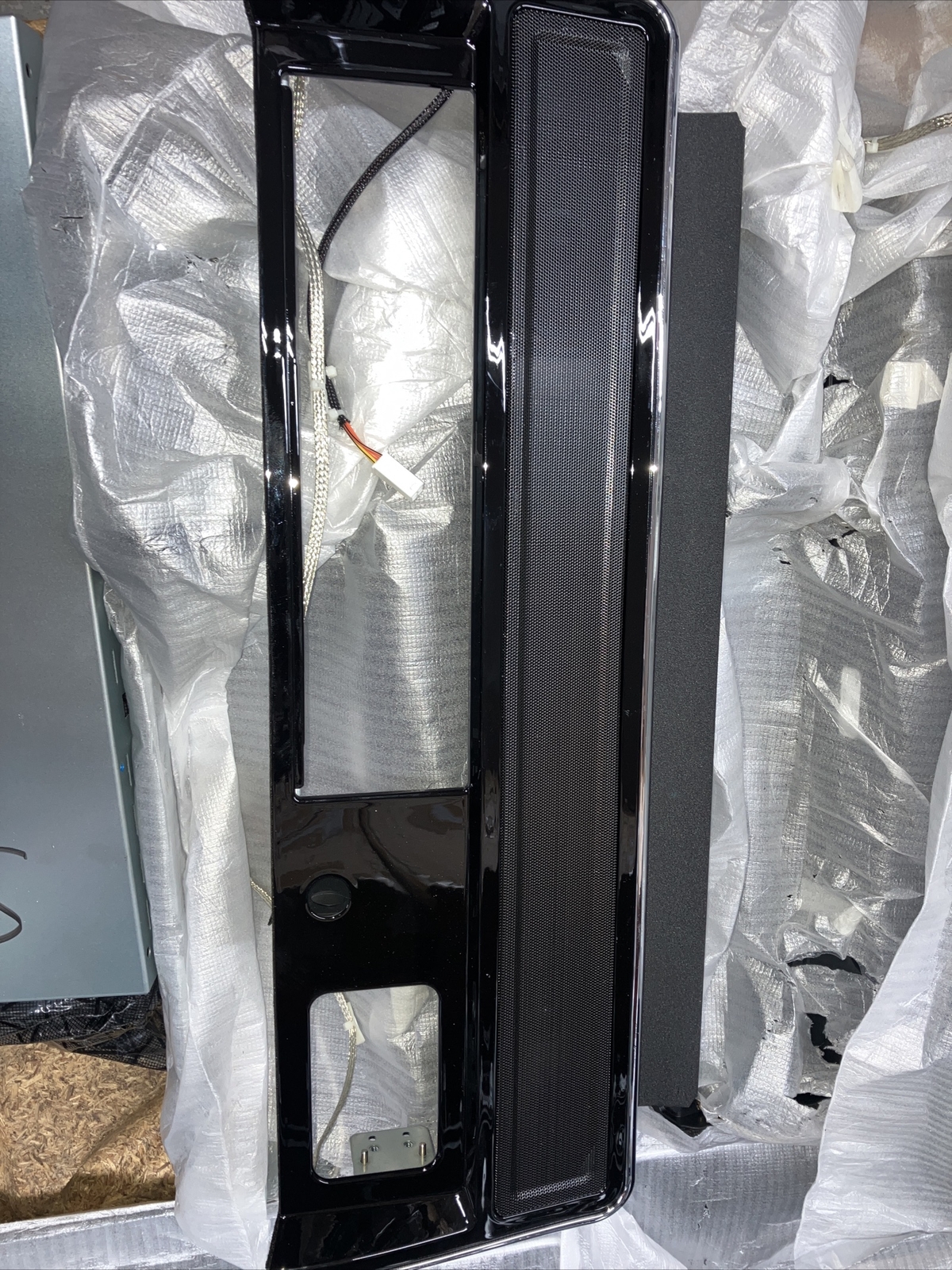 SG Scientific Games TwinStar J43 Slot Machine Main sound Spekers Front ...