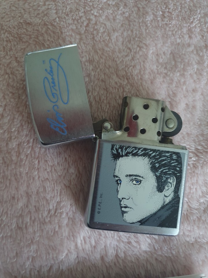 Elvis Presley Zippo Lighter STARS OF HOLLYWOOD Chrome Holographic ...