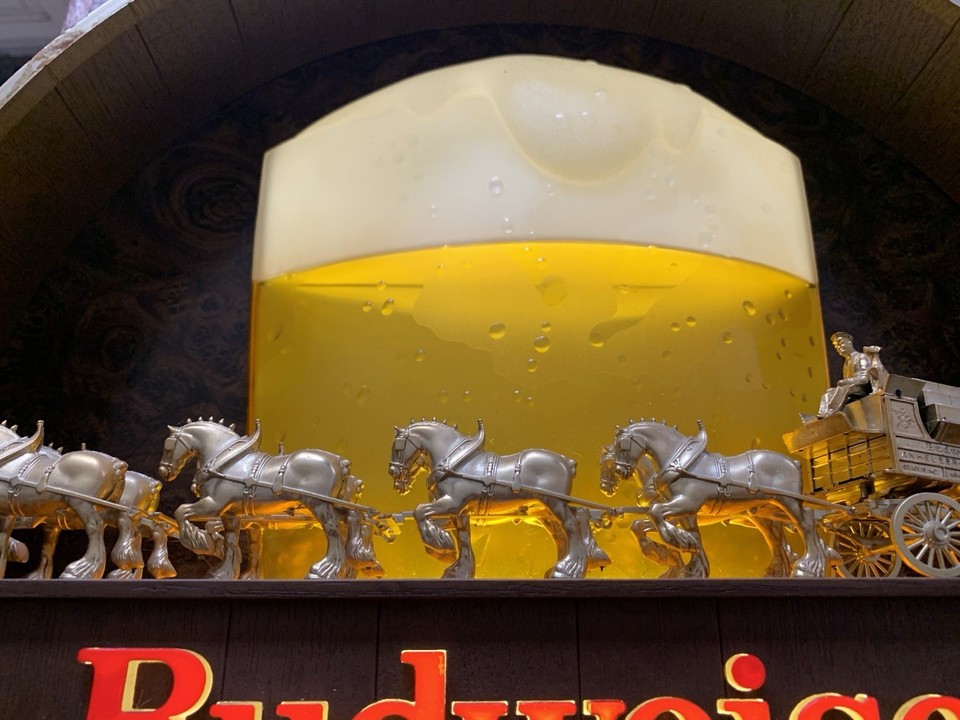 VINTAGE BUDWEISER BEER LIGHT UP BARREL SIGN CLYDESDALES RARE | eBay